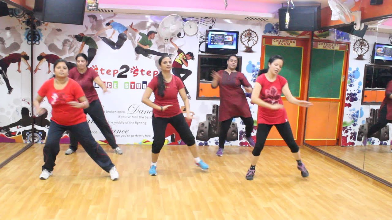 LOVELY | HAPPY NEW YEAR Dance Steps by Step2Step Dance Studio - YouTube