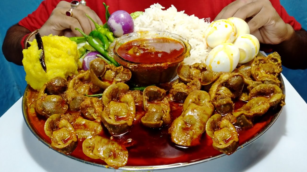 Eating Chicken Gizzard Curry With Basmati Rice Oily Curry Boiled Egg ...