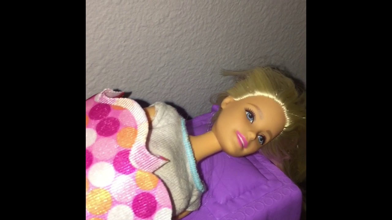 Elisa is sick! 😧🤧Barbie snd her sisters Ariana and Elisa! - YouTube
