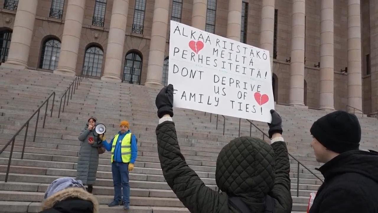 Russian community in Finland protests over closure of border crossings ...