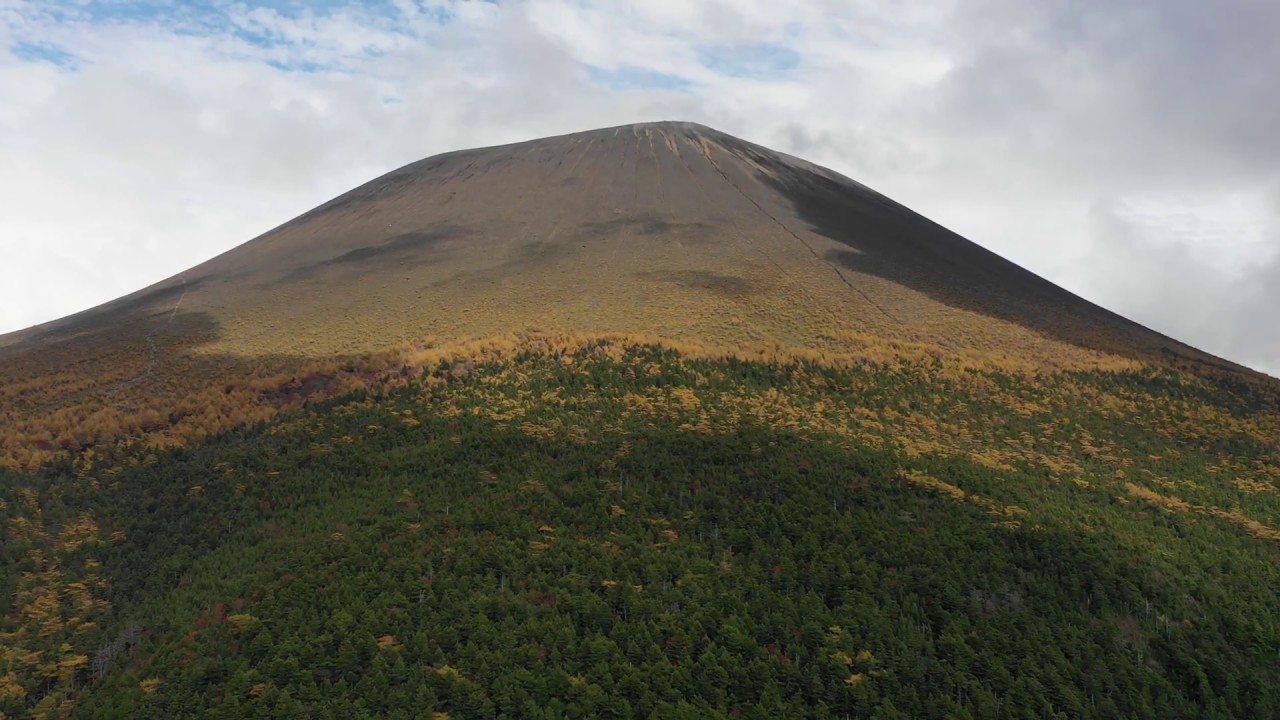 4K・ 【4K】Flying to the top of mt. Asama - 2 - YouTube