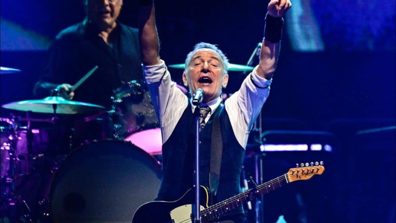 Bruce Springsteen & E- street Band Stockholm, Sweden, 15/7, short parts ...