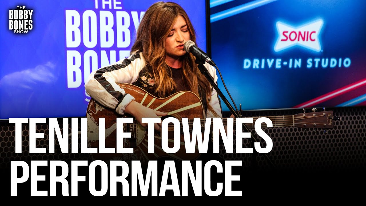 Tenille Townes Performs "Wheels" & Cover of "Landslide" - YouTube