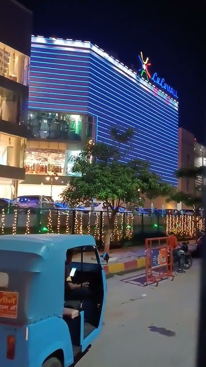 Lulu mall Lucknow #lulumall #lulu #lucknow #beautiful - YouTube