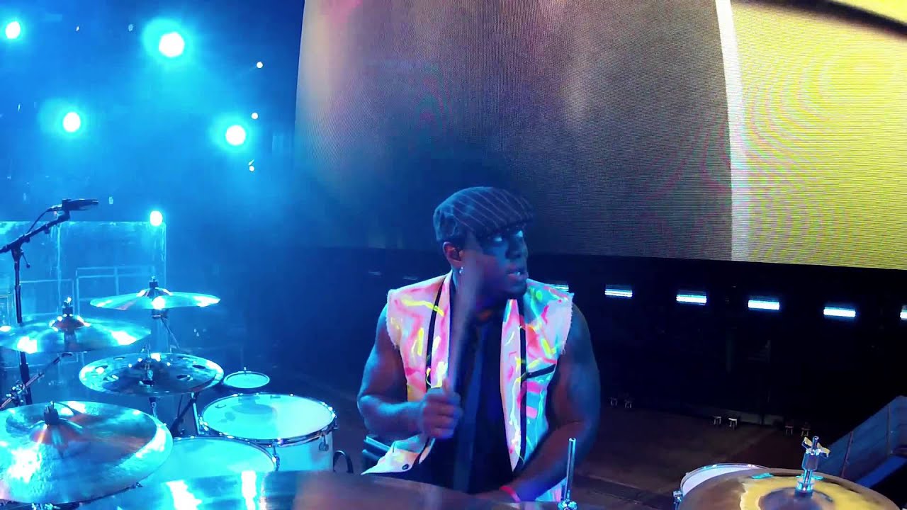 Lester Estelle Drum Cam Kelly Clarkson "Since You've Been Gone" - YouTube