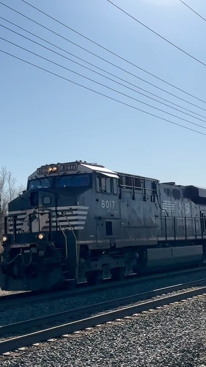 NS 8017 ES44AC leads NS 28X through Bound Brook, NJ with a friendly crew! (3/8/25) - YouTube