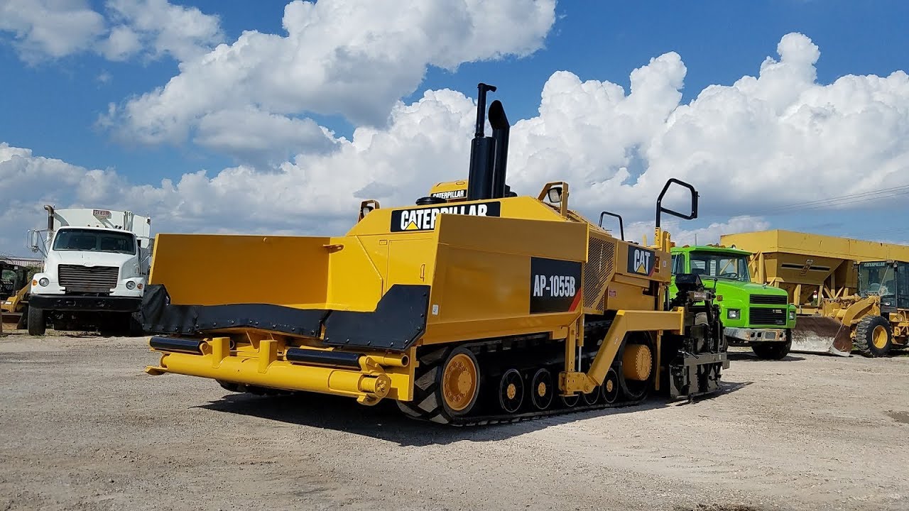 Caterpillar AP1055B Asphalt Paver - YouTube