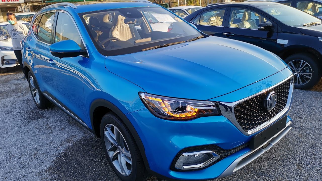 MG HS Detailed Overview and Walk-Around - YouTube