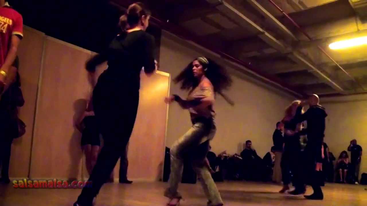 Ana Masacote & Natasha Pavicevic ♥ Social Salsa♥ Ist. Int.Dance Fest. 2011 - YouTube