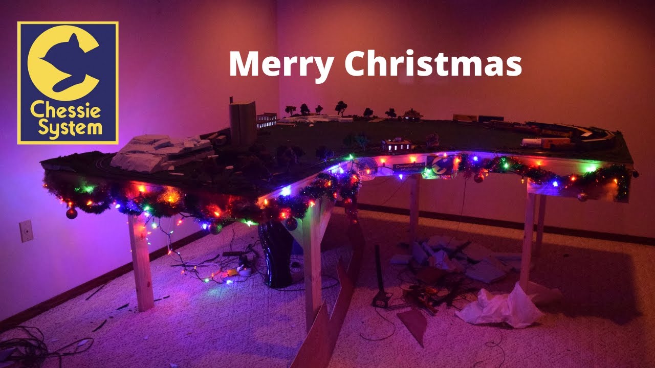 Holiday Christmas Lights On My HO Scale B&O Chessie Layout - YouTube