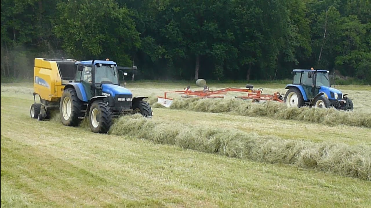 Andainage Et Pressage De Foin 2016 | New Holland & Kuhn. - YouTube