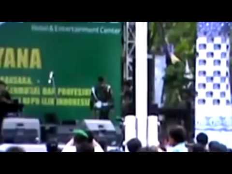 Wooow busana dewi persik tembus pandang