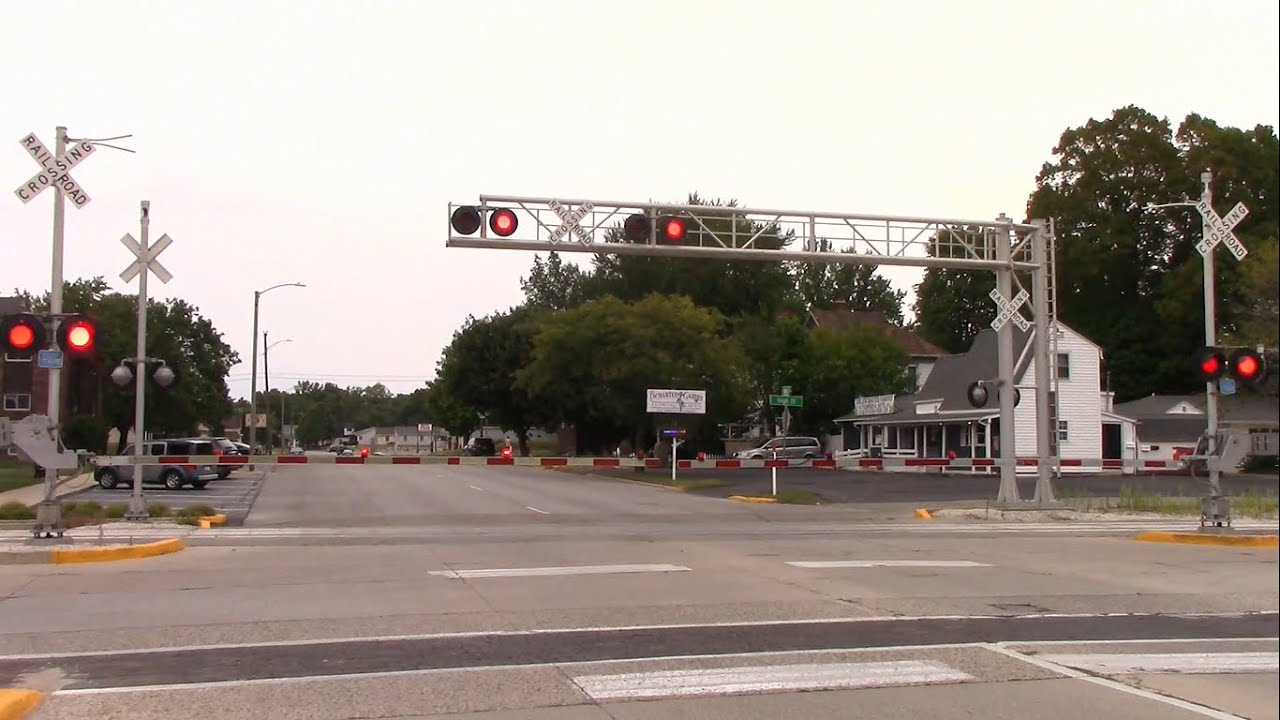 Main Street Railroad Crossing - HESR 3485 Light Move in Monticello ...