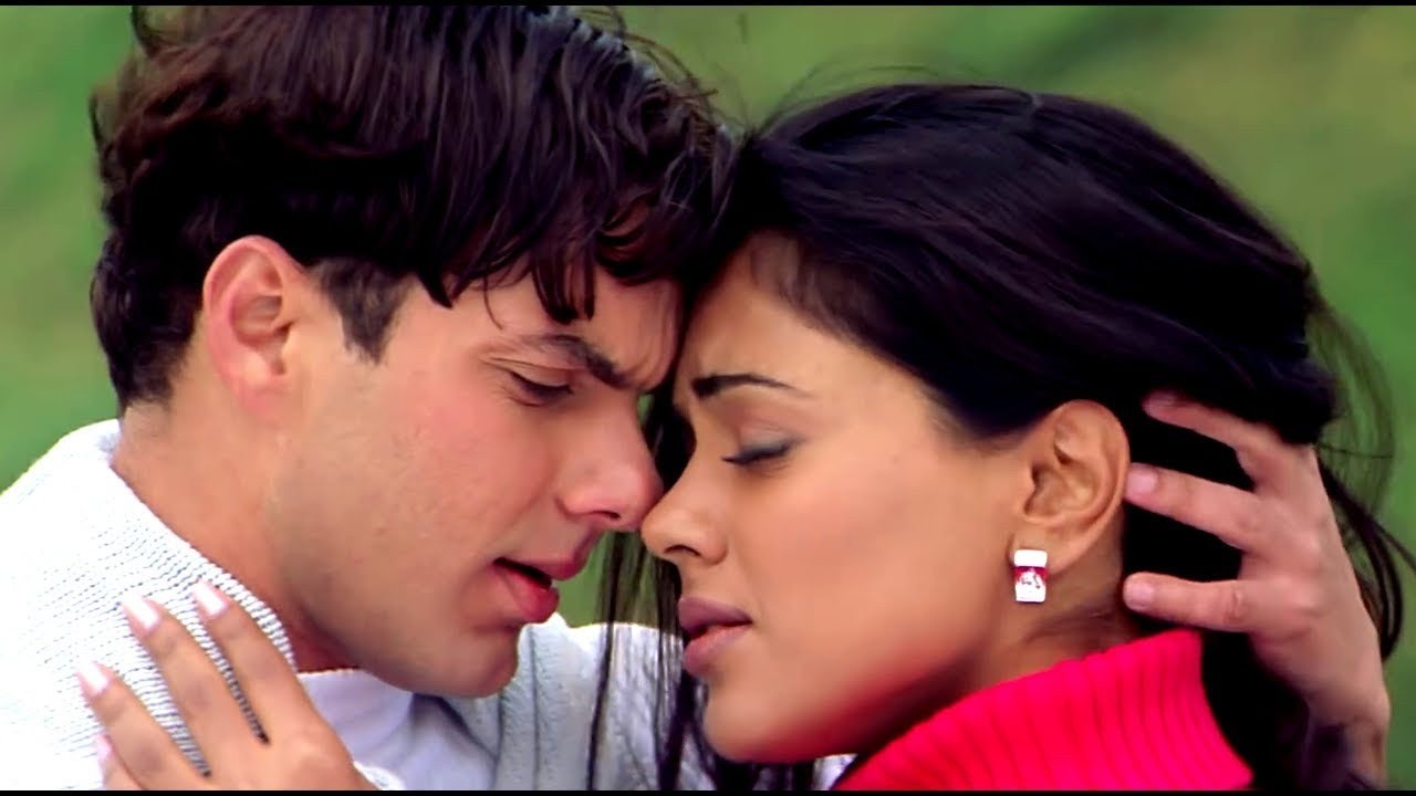 Thoda Sa Pyar Hua Hai | HD Video | Maine Dil Tujhko Diya 2002 | Alka ...