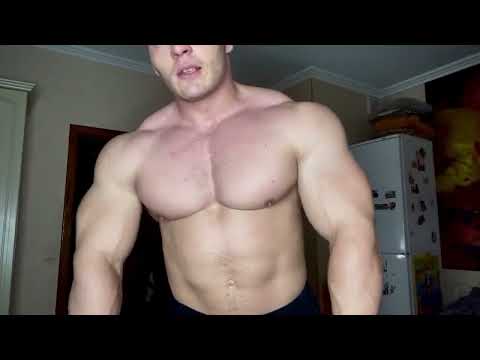 Bodybuilder Close Up Muscle Flexing #14