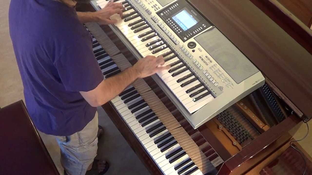 Eminem - Berzerk - piano & keyboard synth cover by LIVE DJ FLO - YouTube