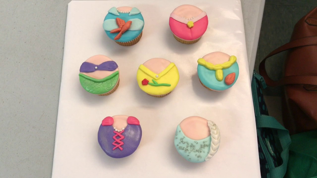 4-H cake decorating. - YouTube