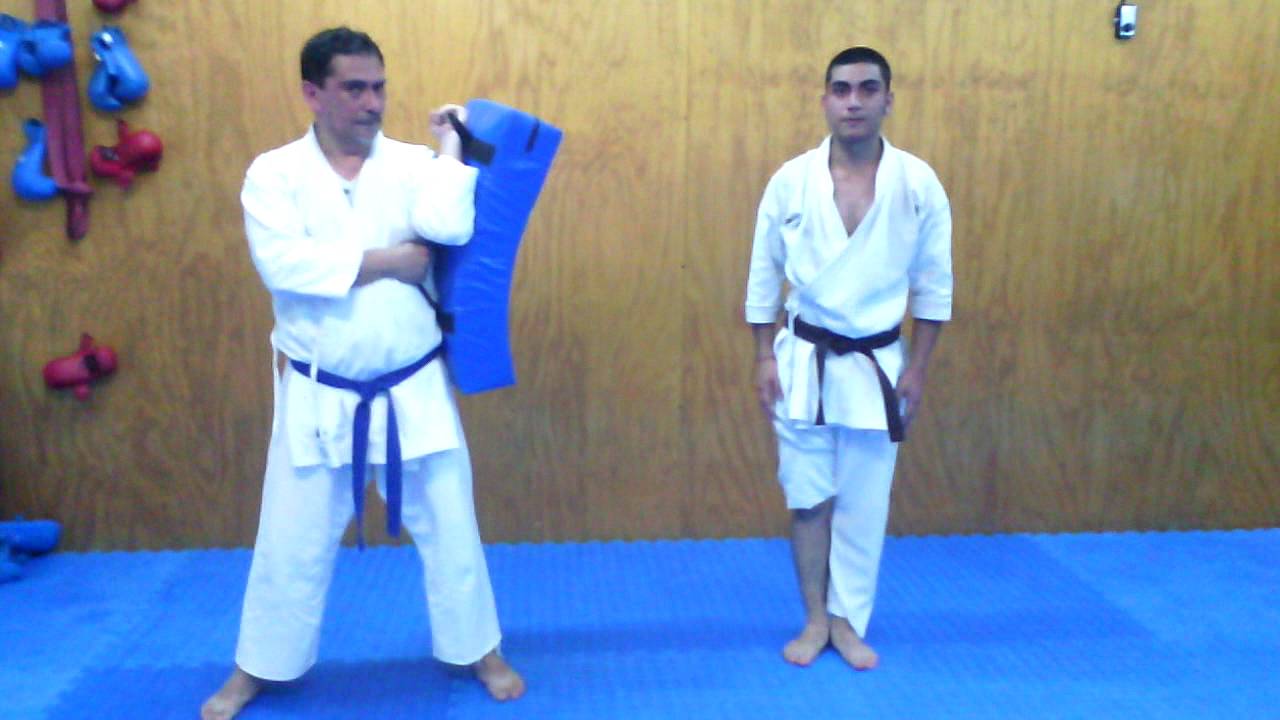 Knee kick tutorial - YouTube