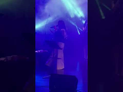 AYNUR AYDIN - Bİ DAKİKA (BAHÇELİEVLER)