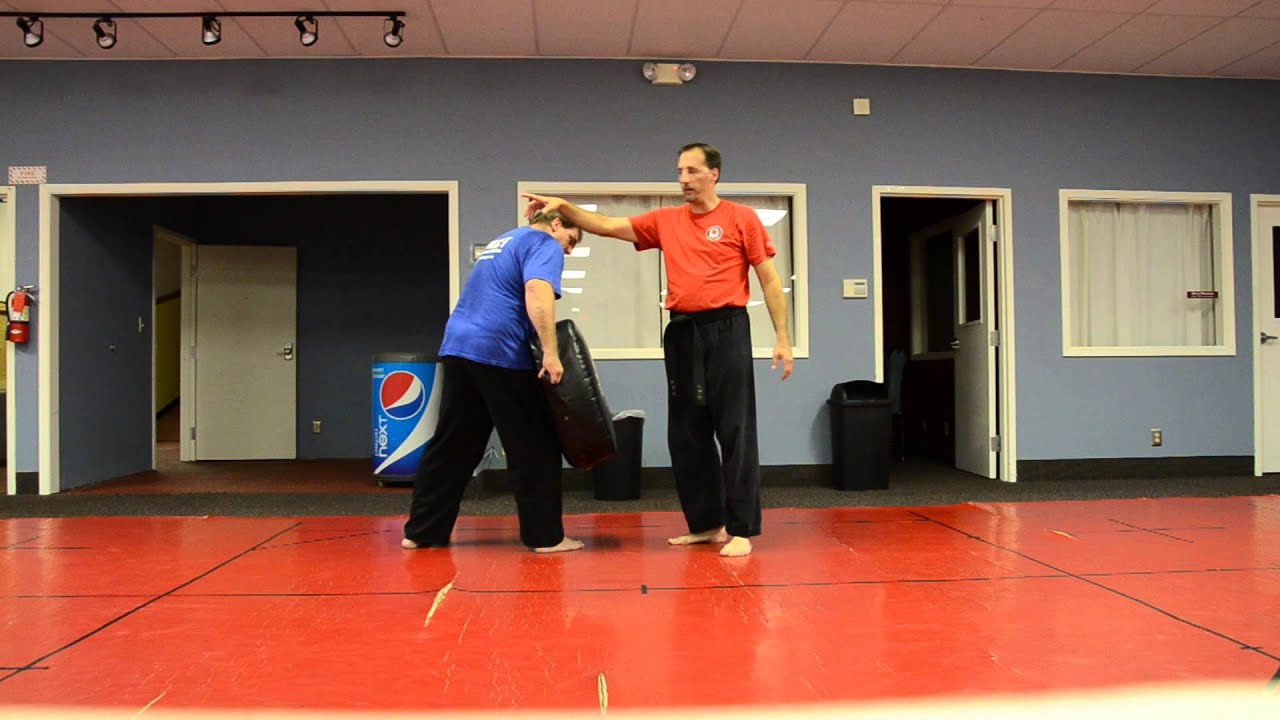 Knee strike exercise with Blast Master bag. - YouTube