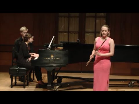 Emma Resmini: Uebayashi Flute Sonata, III. Calmato - YouTube