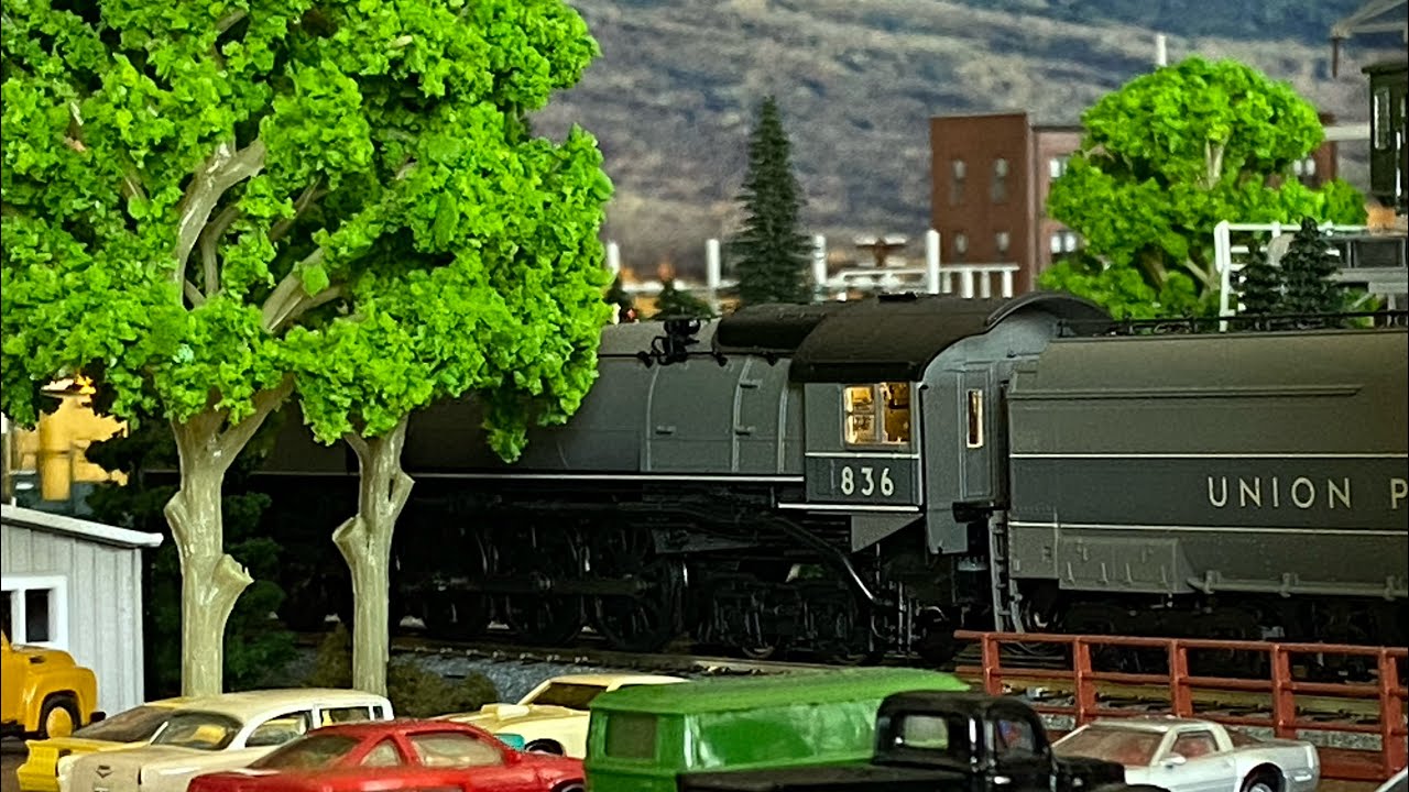 Union Pacific FEF #836 Making the Money - YouTube