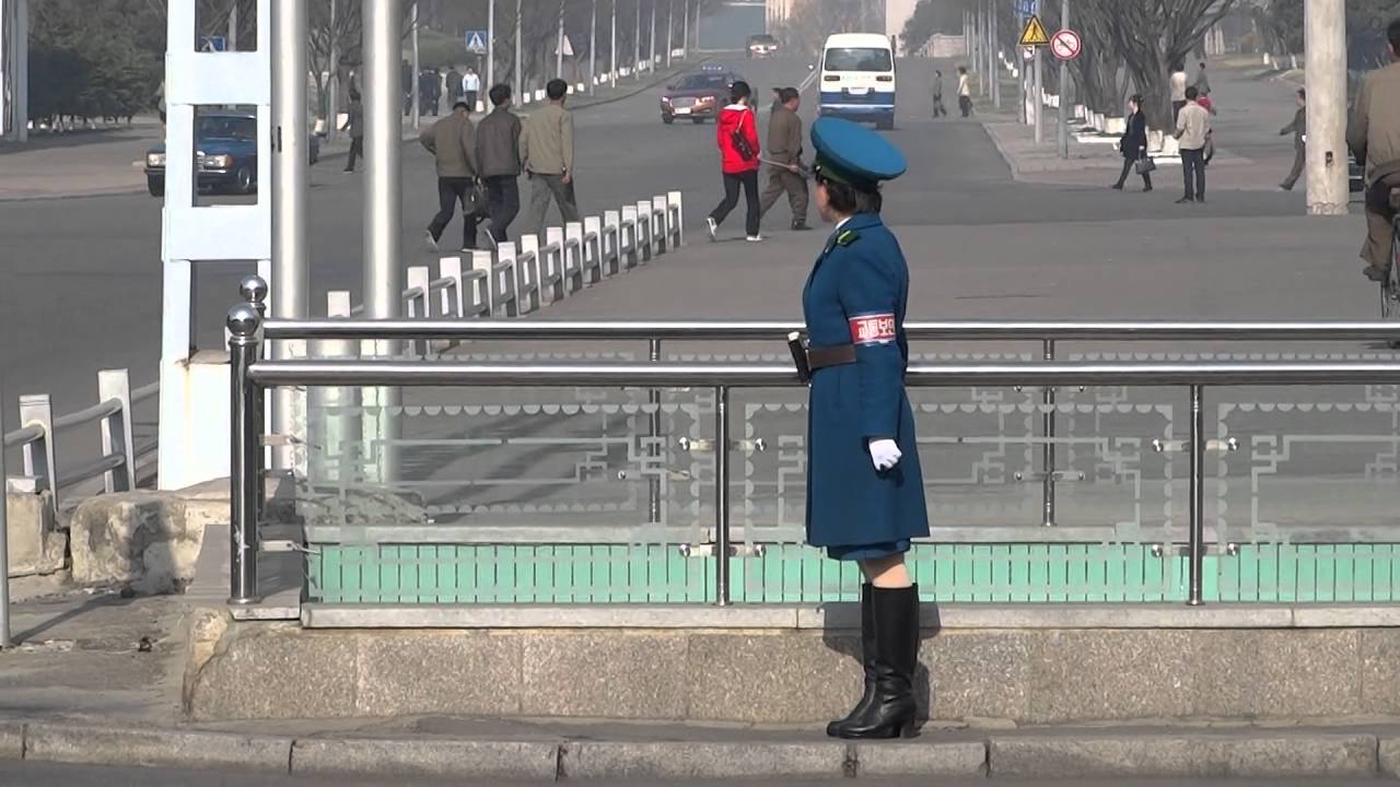 Pyongyang Traffic Lady - April 2016 - YouTube