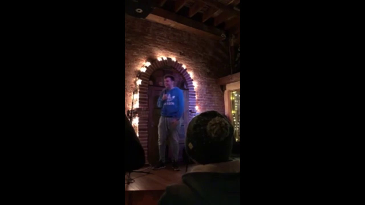 Sean Ryan Stand Up Comedy - 5 min open mic - YouTube