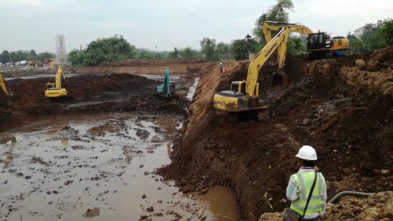 Penampakan di galian bangunan reservoir Spam Umbulan - YouTube