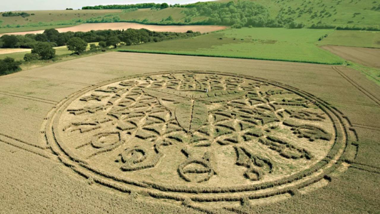 Ansty, Nr. Salisbury, Wiltshire. 12 August 2016. - YouTube