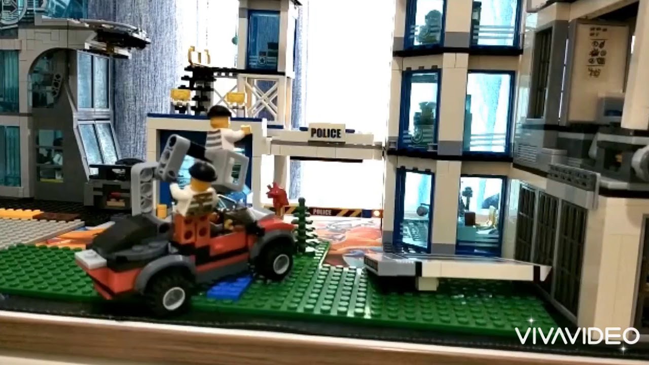 Lego robbery escape - YouTube