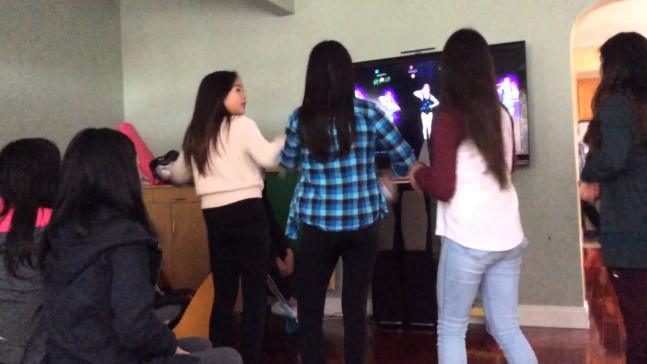 MY FRIENDS PLAYING JUST DANCE - YouTube