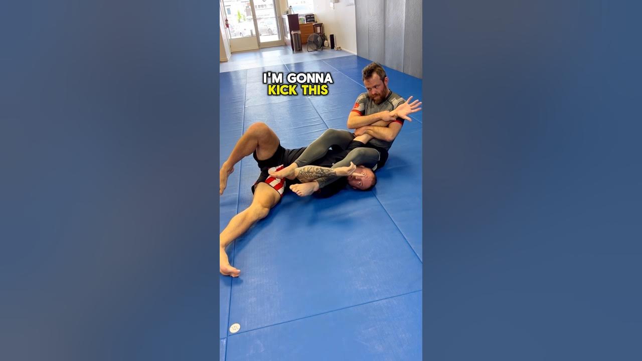 How To Do The Hitchhiker Escape - YouTube