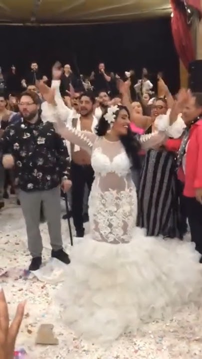 BODA GITANA IMPRESIONANTE BAILANDO RUMBA CON ALEGRIA Y PASION💃🕺💍💙 ️💚#gypsy #gitanos #rumba # ...