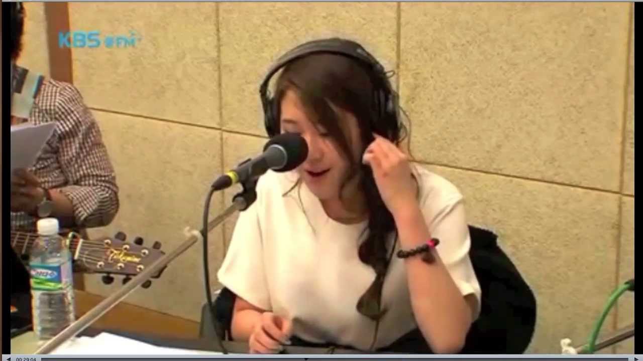 15& 백예린 Yerin Baek-Cry Me Out (Old & New) - YouTube