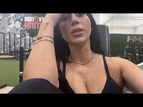 Big Booty PAWG Valerie Kay Instagram Live 🔥 12/18/21