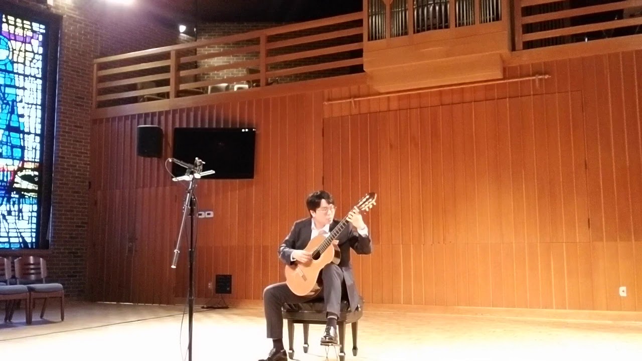 Mathias Duplessy (b. 1972) - Valse de Lucia - YouTube