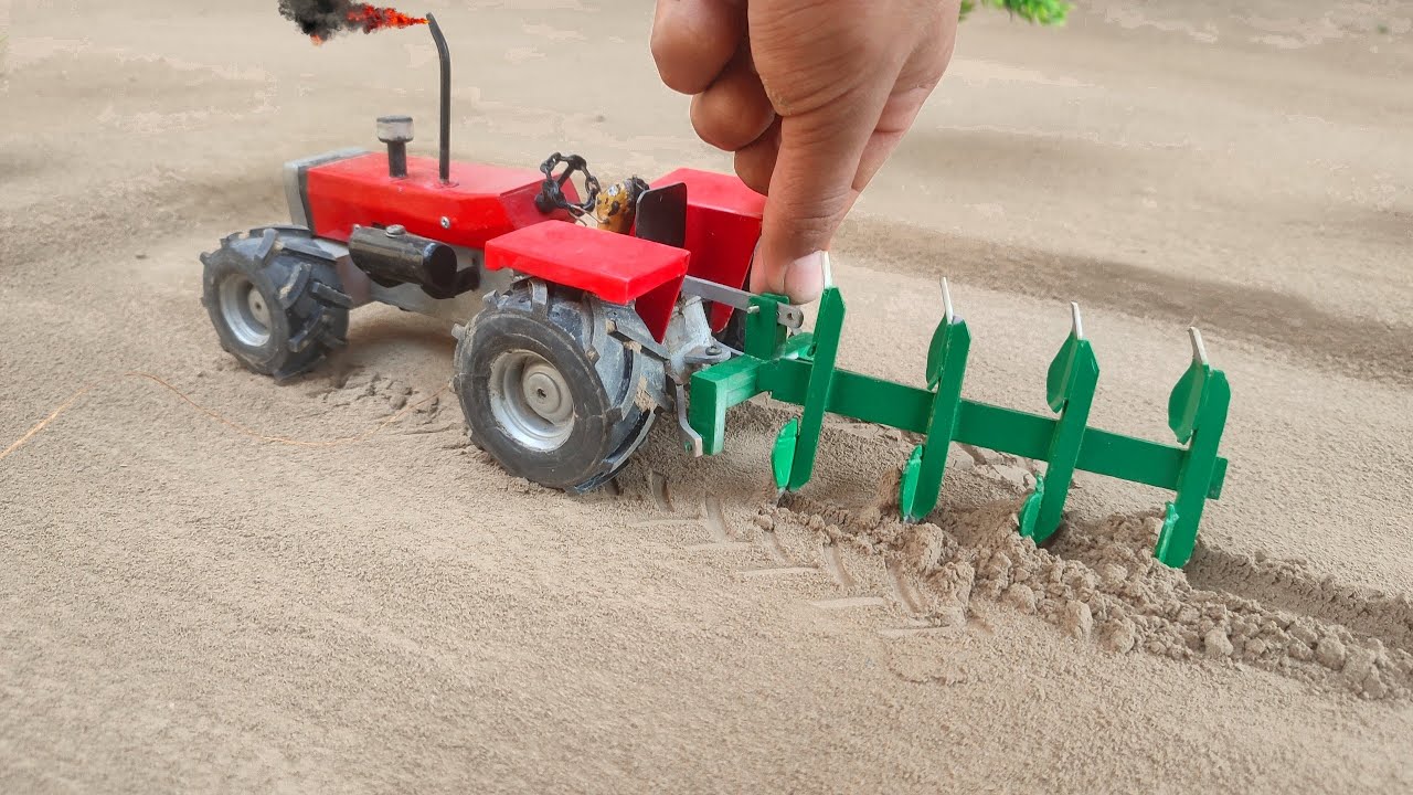 Diy top tractor ReversibIe M B pIough science project |Massey 385 ...