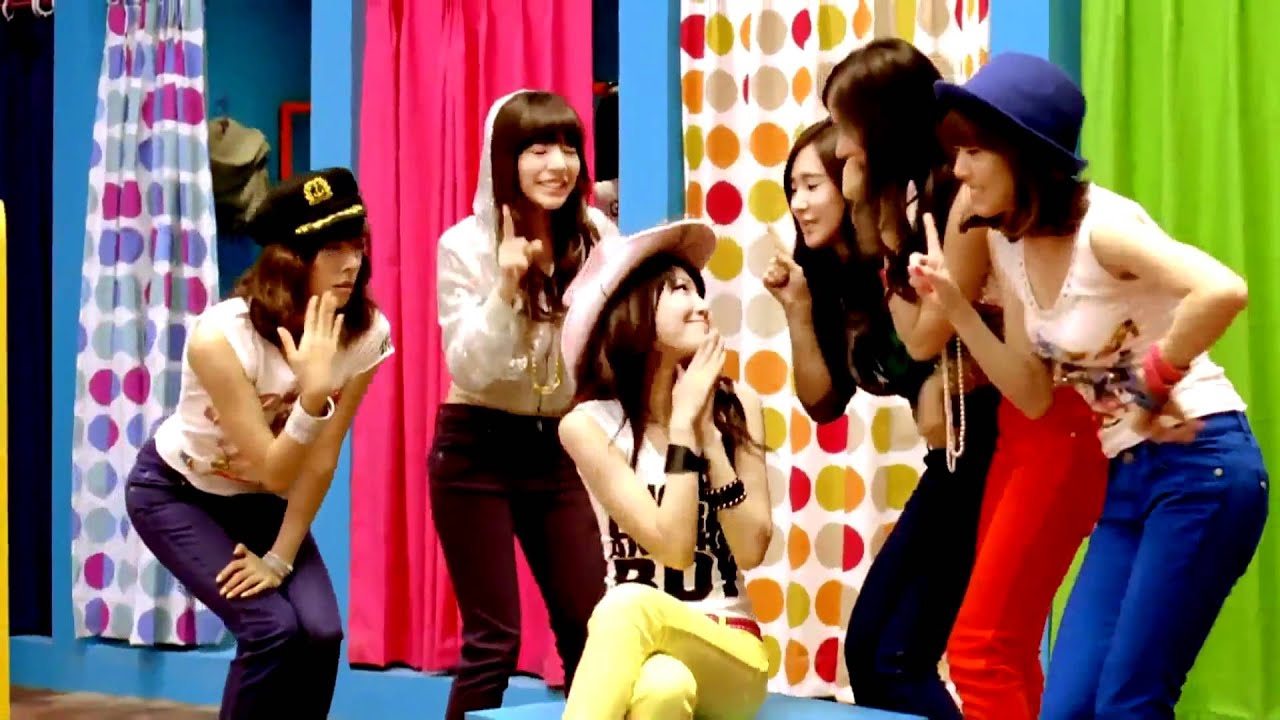 SNSD (Girls Generation) - Gee MV HD with ENG Lyrics - YouTube