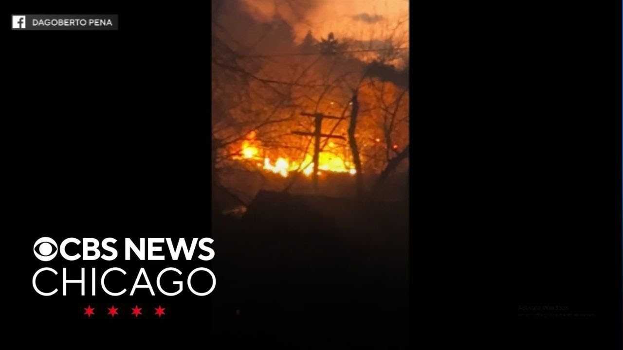 Volunteers collecting donations for victims of fire at Elgin homeless ...