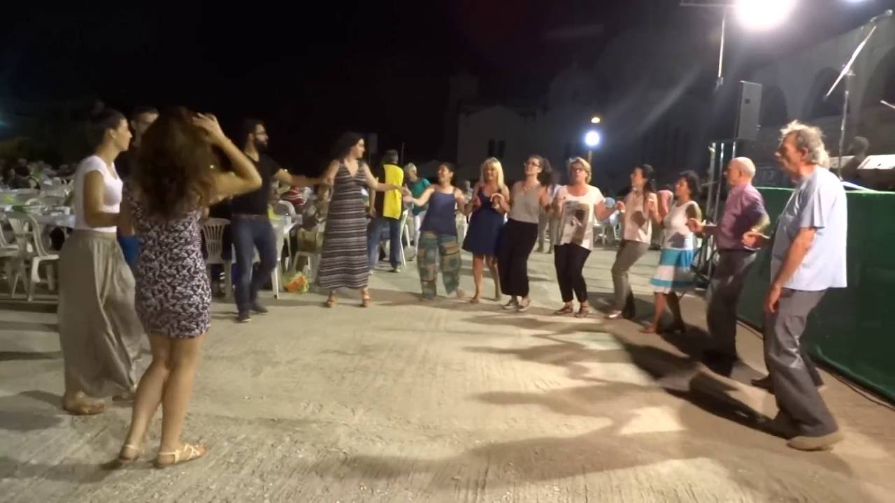 ΣΥΓΚΡ ΔΑΛΙΑΝΗ ΣΤΟΥΣ ΑΡΚΑΔΕΣ ΑΛΙΜΟΥ Τραγούδι ΑΝΔΡΙΑΝΑ ΜΟΚΑ και πατήρ ...
