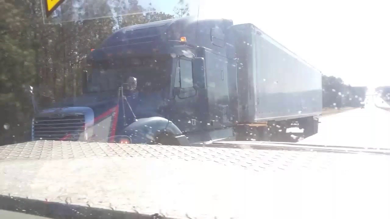 Landstar Freightliner Columbia 120 - YouTube