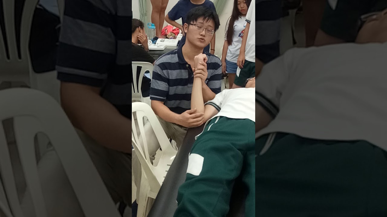 二頭肌負擔測試biceps load test+壓迫旋轉測試compression rotation test - YouTube