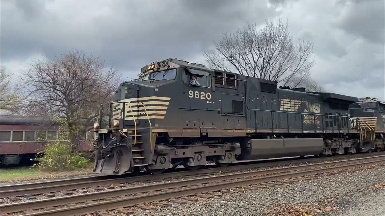 NS 9820 leads intermodal in Chesterton with a friendly conductor! 11/5/22 - YouTube