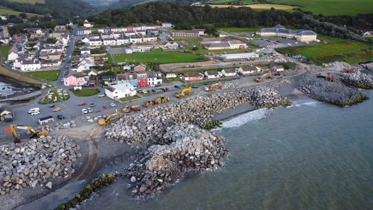 ABERAERON’s near-£32m ‼️ coastal defence scheme 🎥🛸 @redfox111 Rocks ...