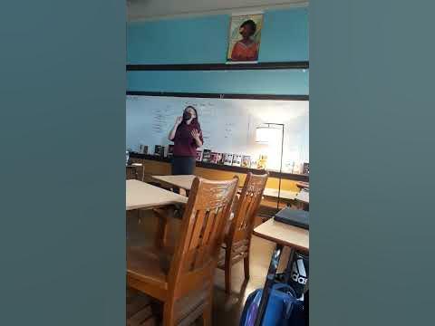 My teacher sings in the classroom - YouTube