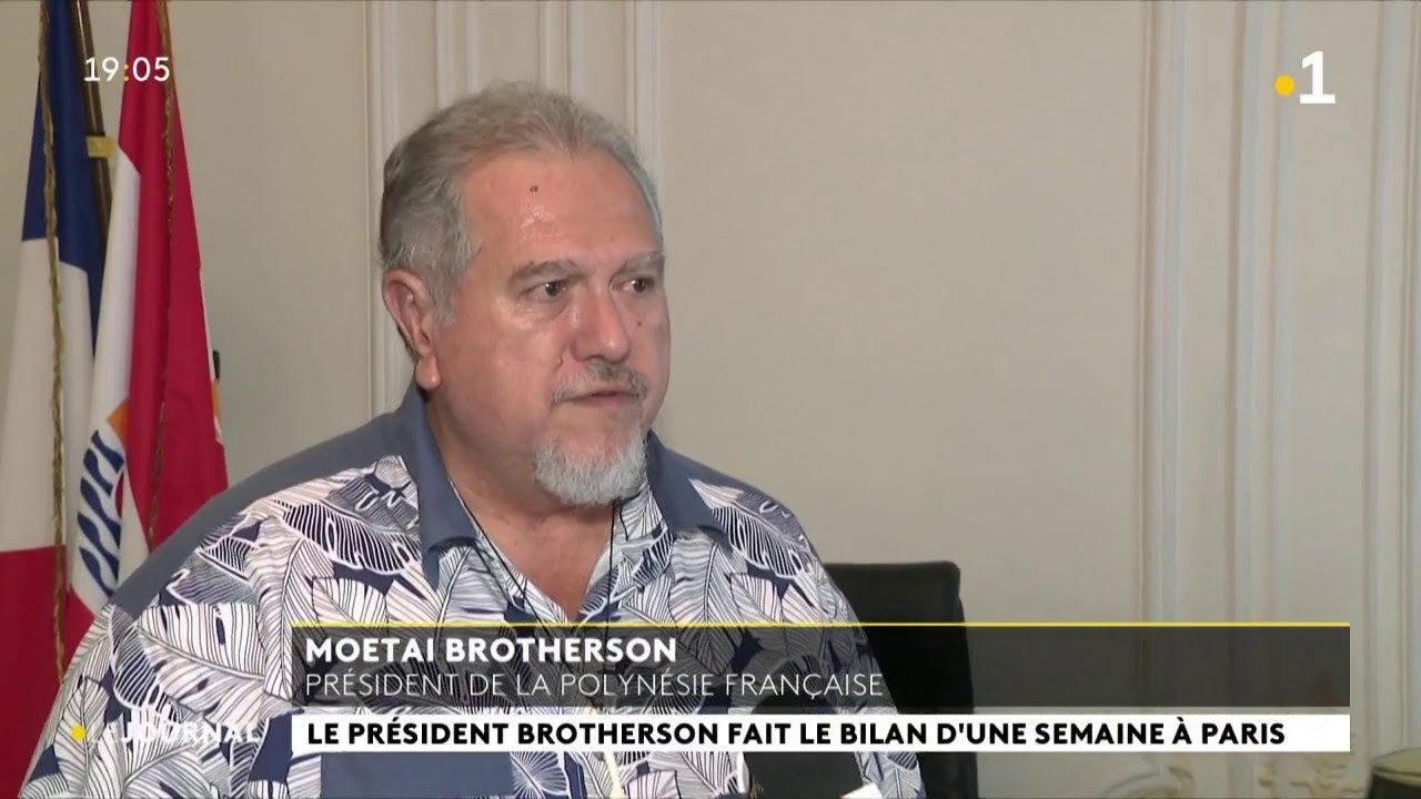 Le président Brotherson fait son bilan d'une semaine à Paris - YouTube