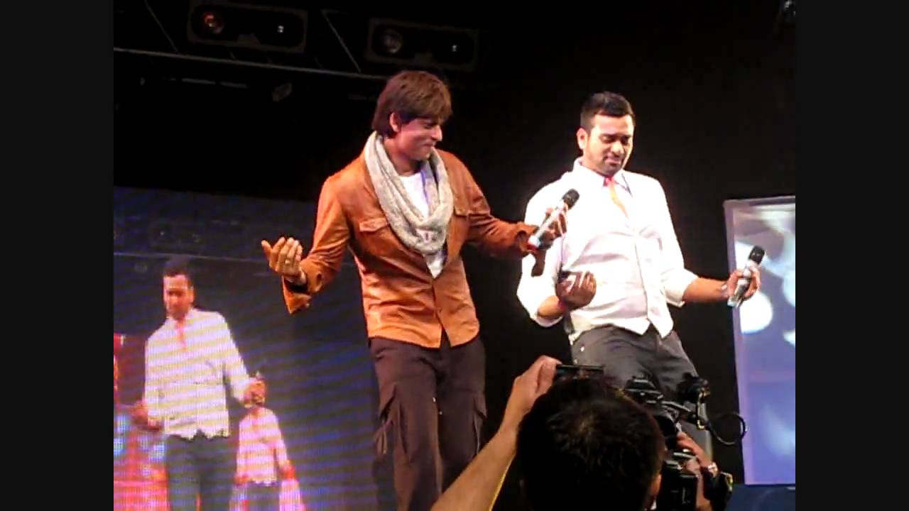 Dancing with SRK - Love Mera Hit Hit - YouTube