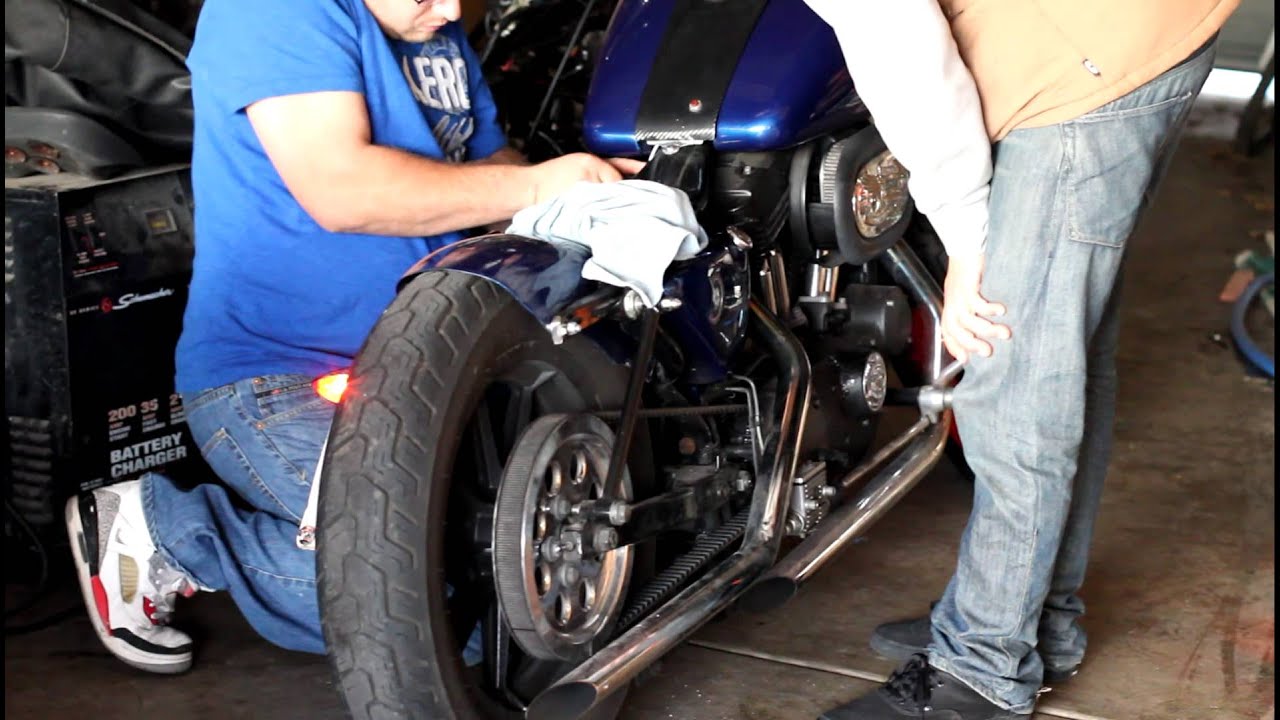 Push-starting a harley!!! - YouTube