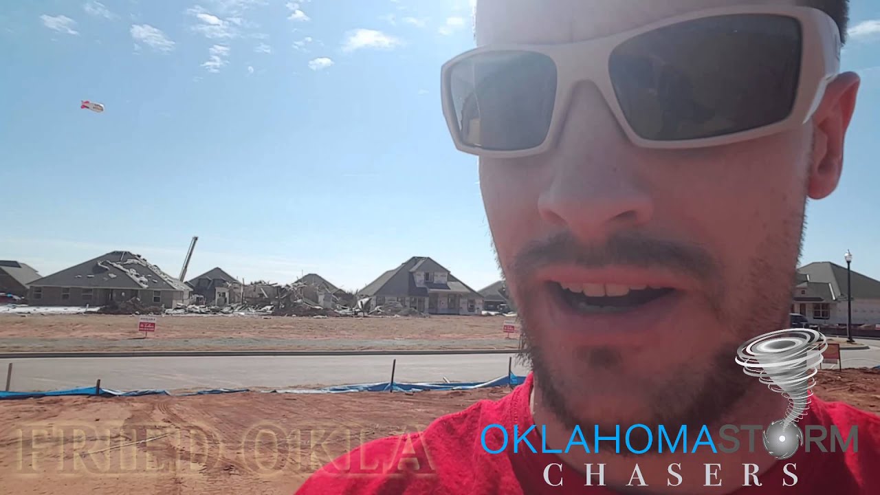 Live from a massive house explosion in Yukon, Oklahoma - YouTube